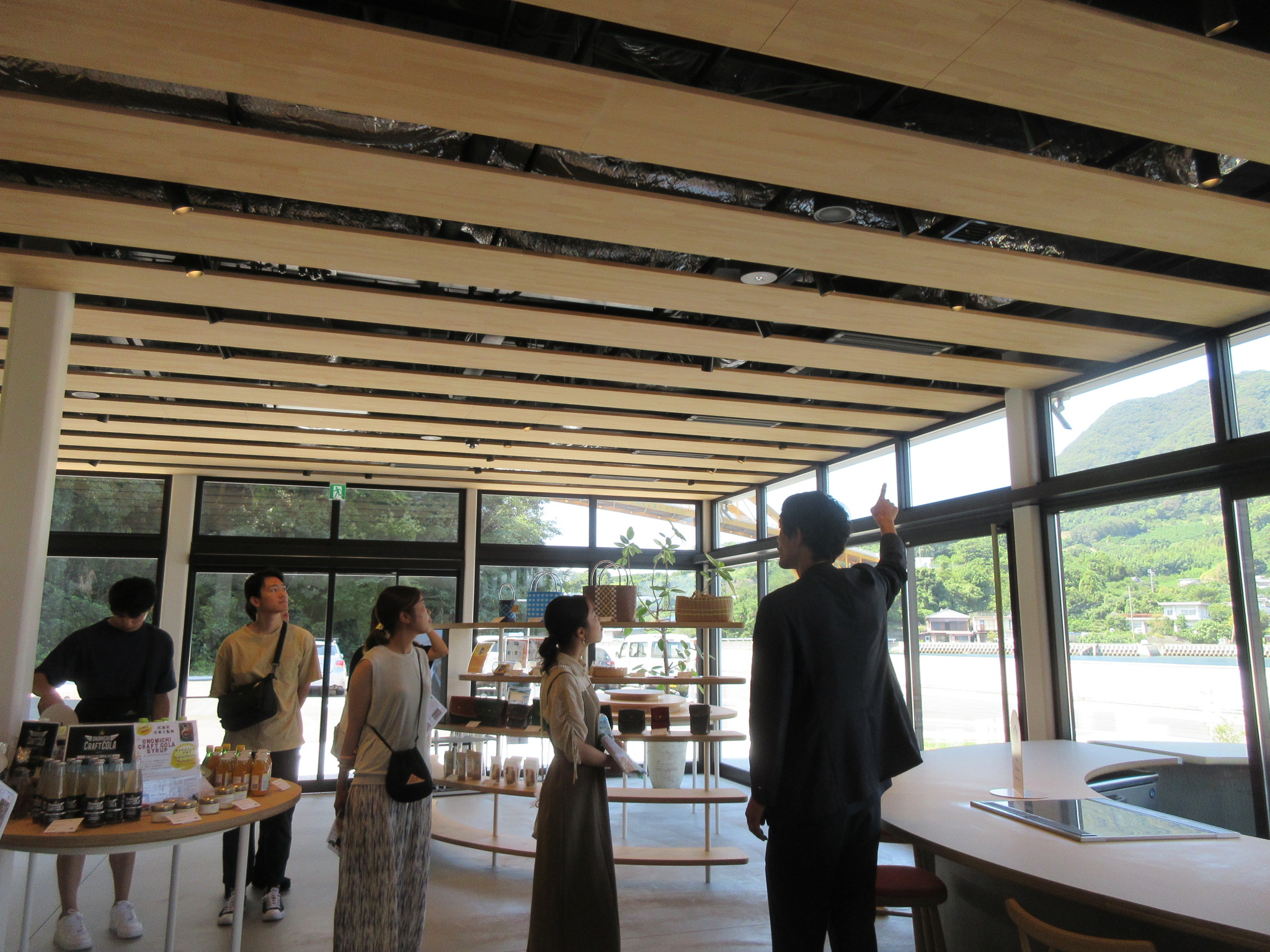 複合施設「BONAPOOL」の見学/ Tour of the “bonapool” complex facility. – 広島大学 角倉・石垣研究室